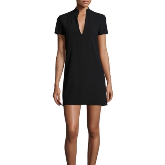Alice + Olivia | Dresses | Alice Olivia Black Barry Crepe Vneck Mini ...